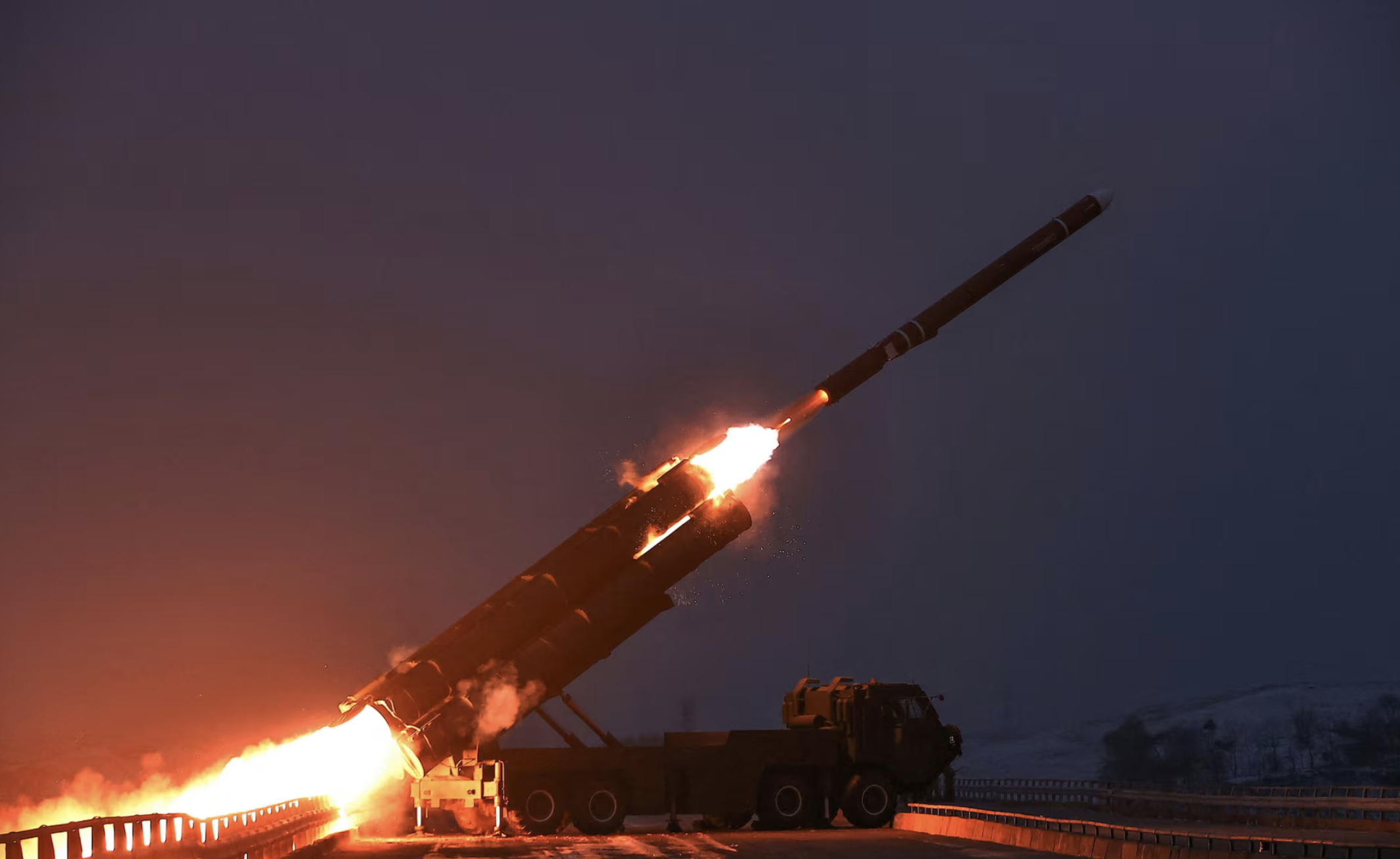 Kim Jong Un supervisiona i lanci di missili da crociera: sviluppo ...