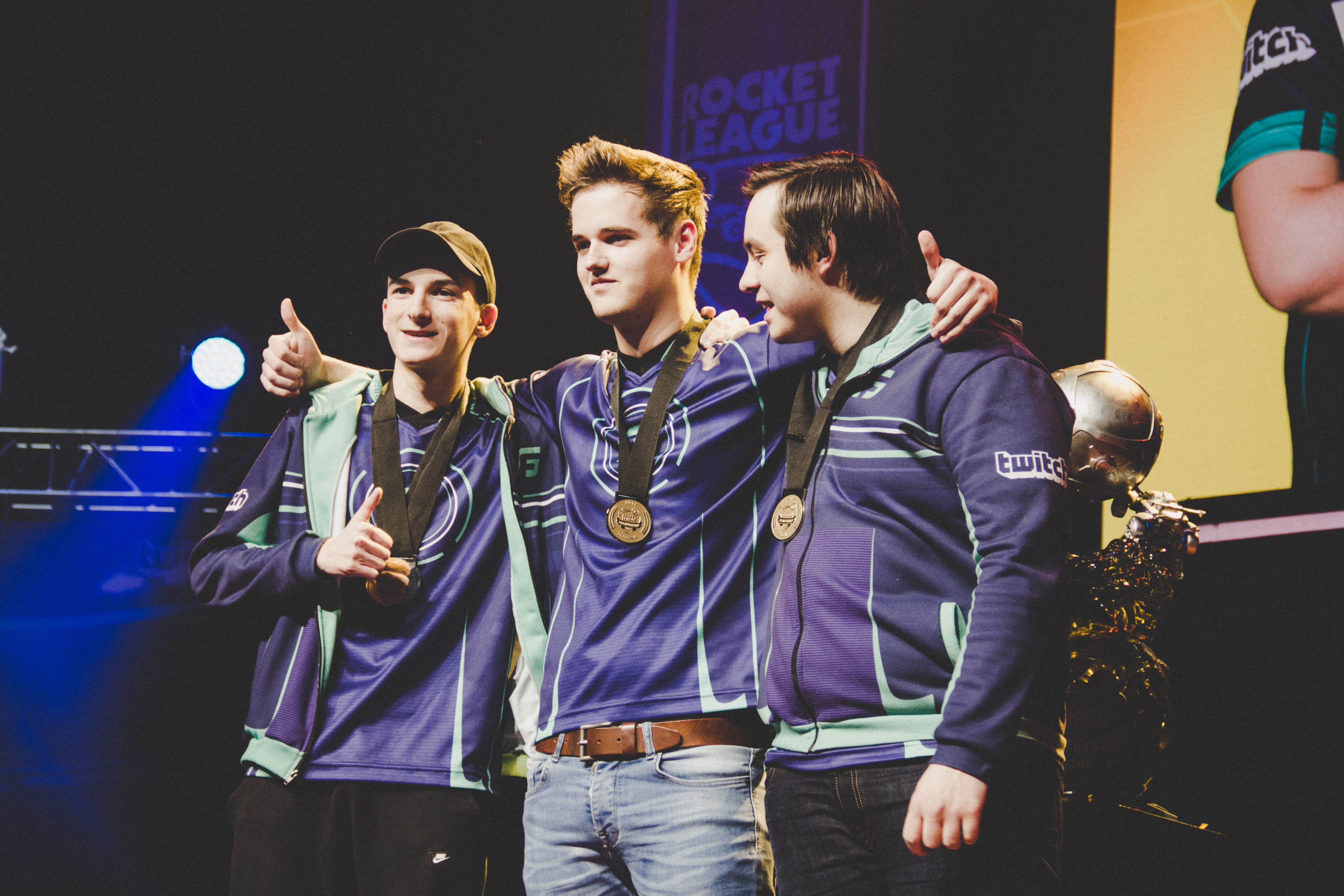 Team Dignitas signs former Gale Force Rocket League team