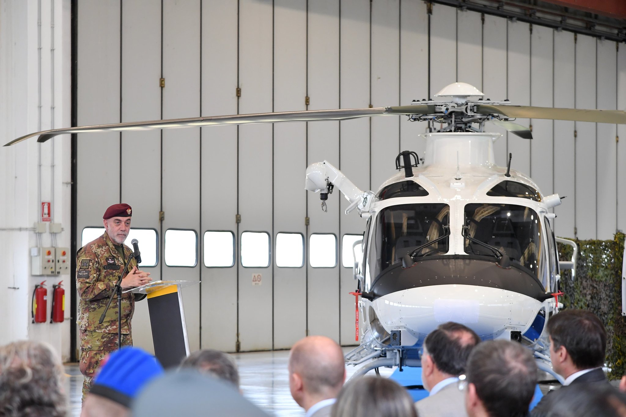 L'Esercito Italiano dà il benvenuto al primo elicottero UH-169D - - Gamereactor