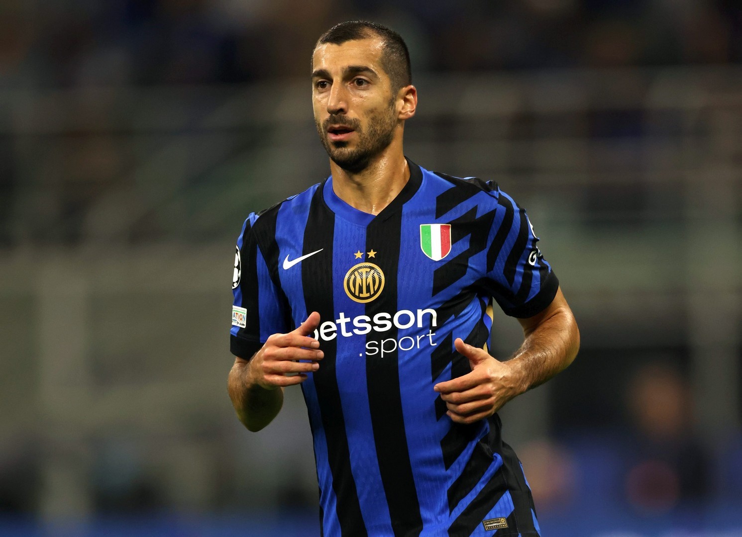 Il centrocampista dell'Inter Mkhitaryan nega che la sua squadra abbia ...