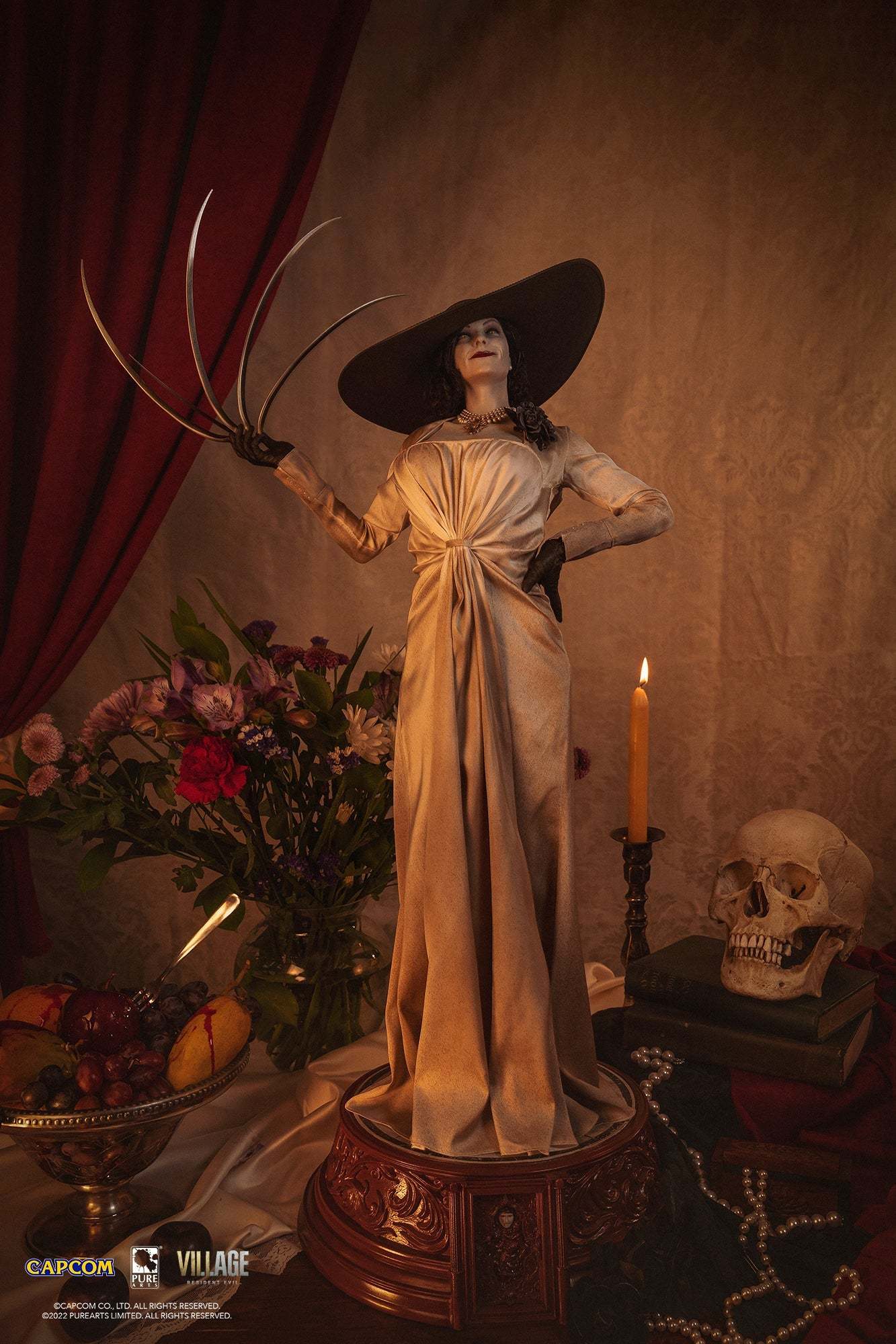 Una statua di Lady Dimitrescu in scala di un quarto è in vendita per ...