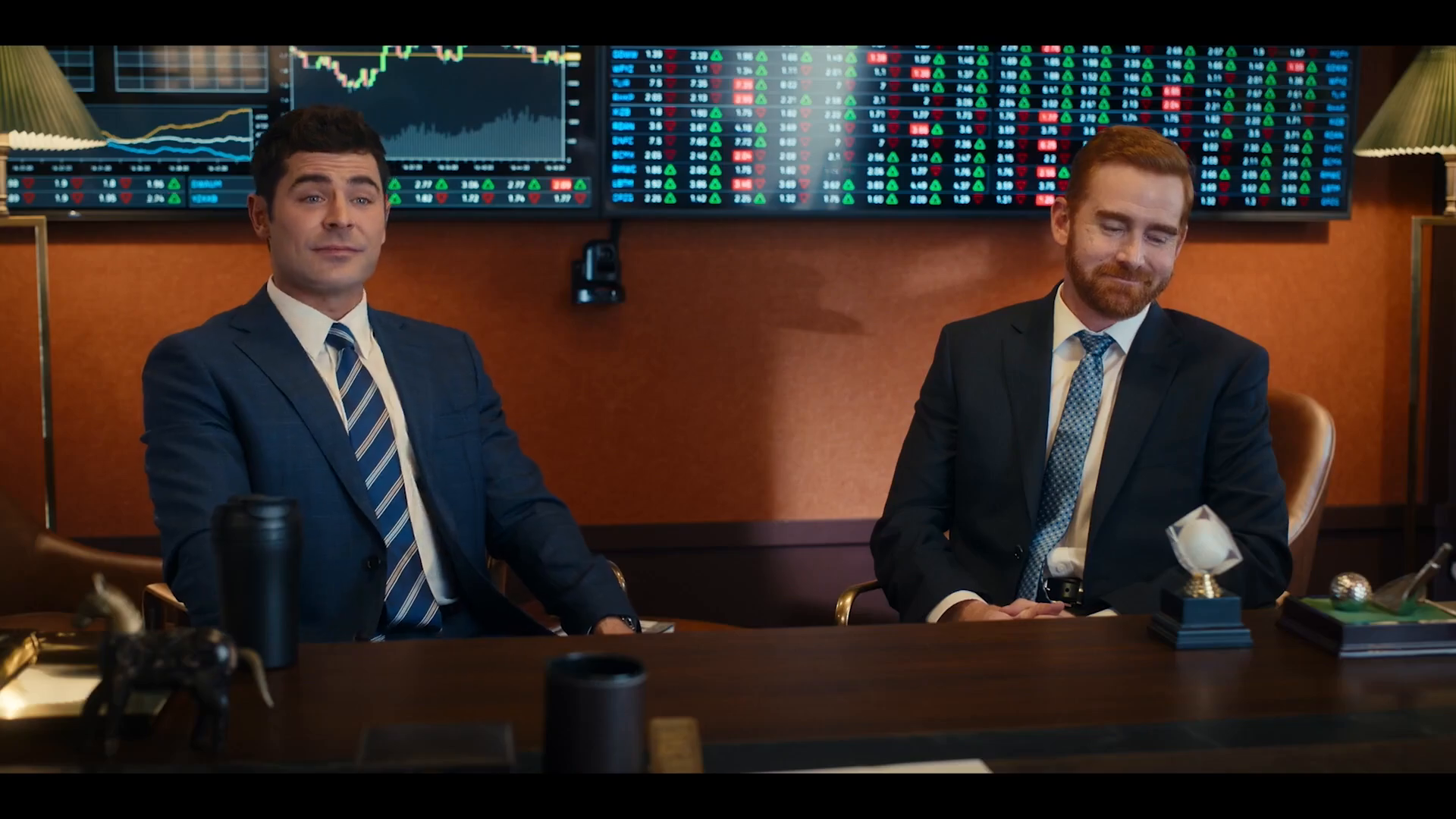 Dai un'occhiata al primo trailer della nuova commedia di Zac Efron e ...